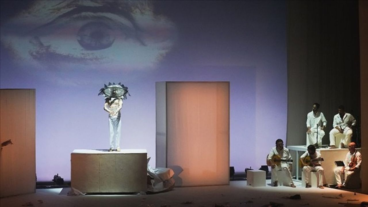 Carlos Rodriquez, Picasso'nun resimlerini koreografi ve dans ile ...