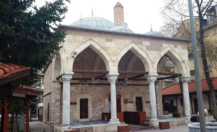 Yürüyen merdiven - Dünya Bizim Kültür Portalı